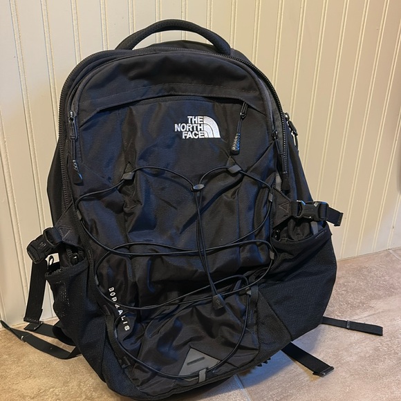 The North Face | Bags | The North Face Black Backpack With Padded ...